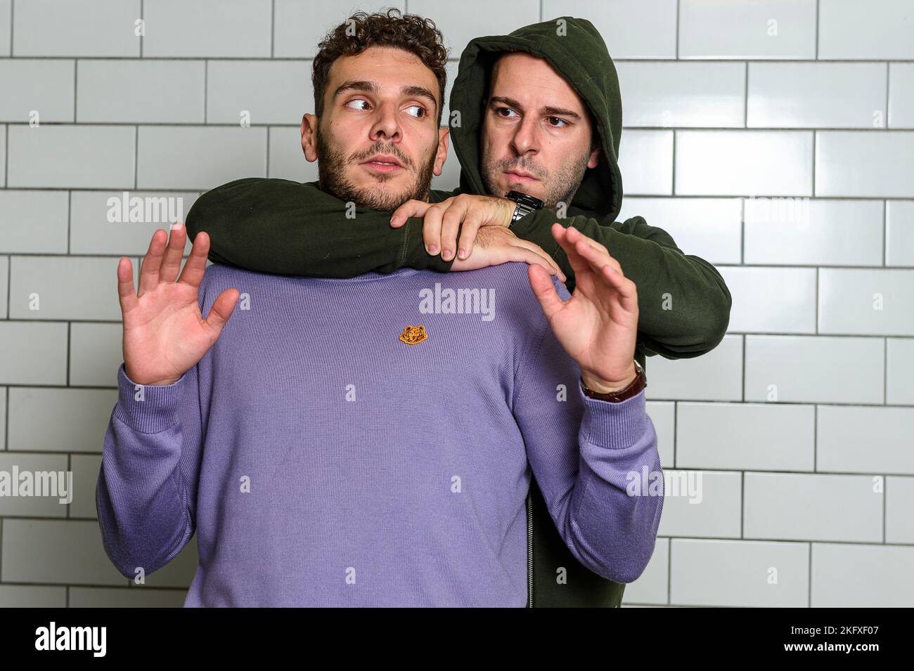 Self defence attitude to react to physical agression. | Usage de la ...