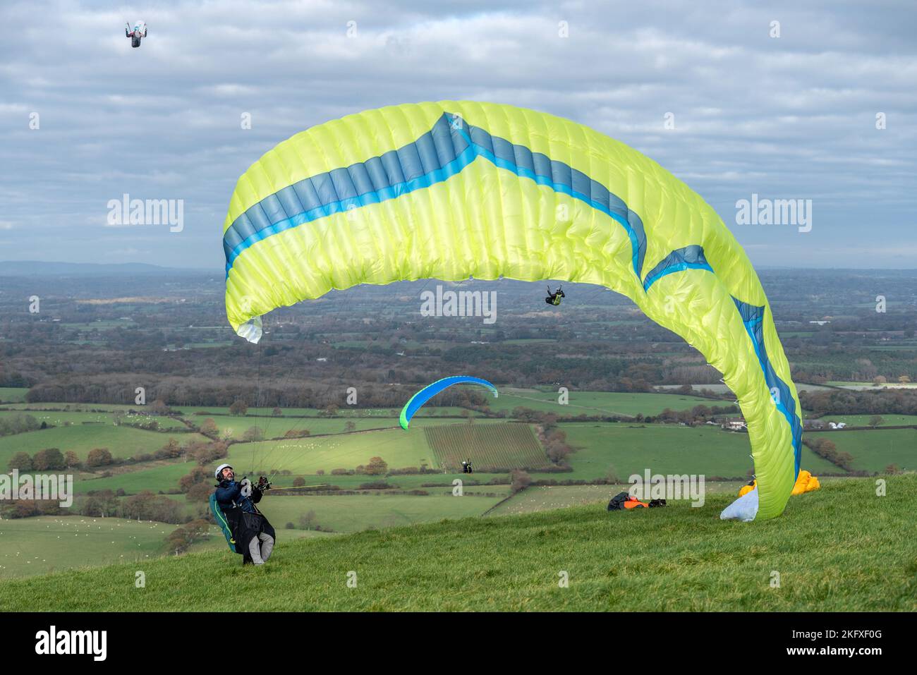 Brighton, November 19th 2022: A paraglider inflates his wing prior to ...