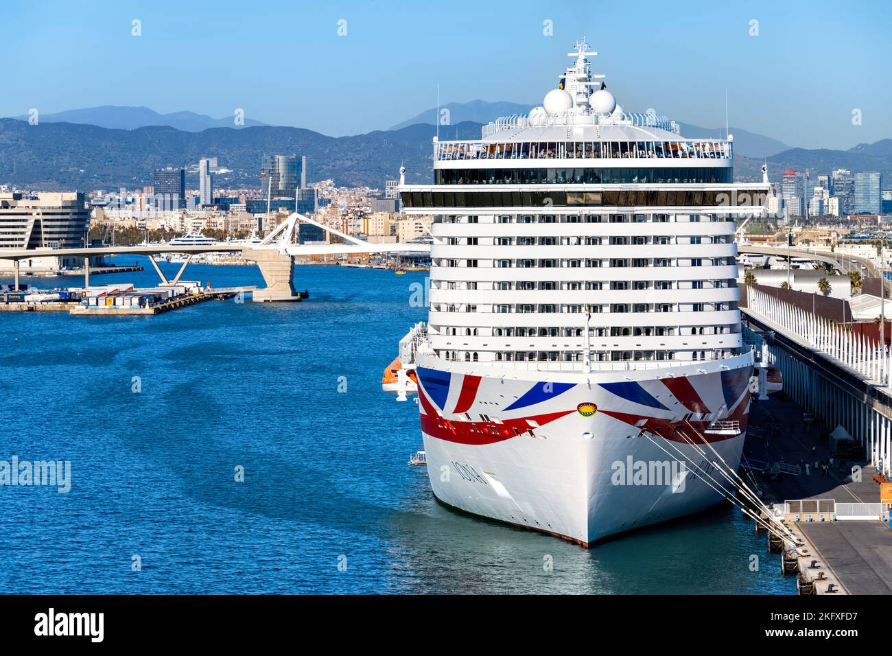 P & O Iona Cruise Ship at Moll Adossat Barcelona Cruise Terminal ...