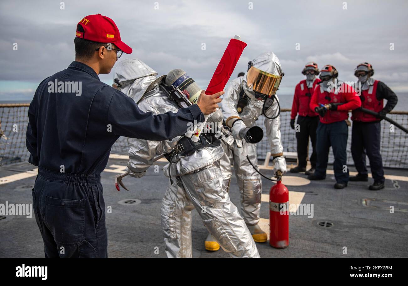ENGLISH CHANNEL (Oct. 13, 2022) Hull Technician 2nd Class Kevin Agustin ...