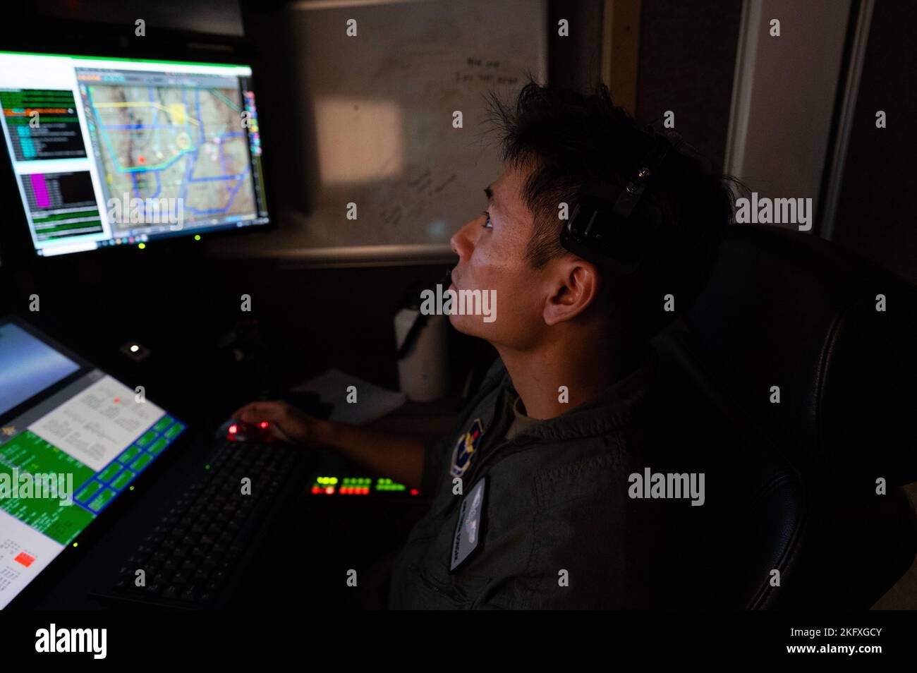 Mq 9 reaper sensor operator hi-res stock photography and images - Alamy