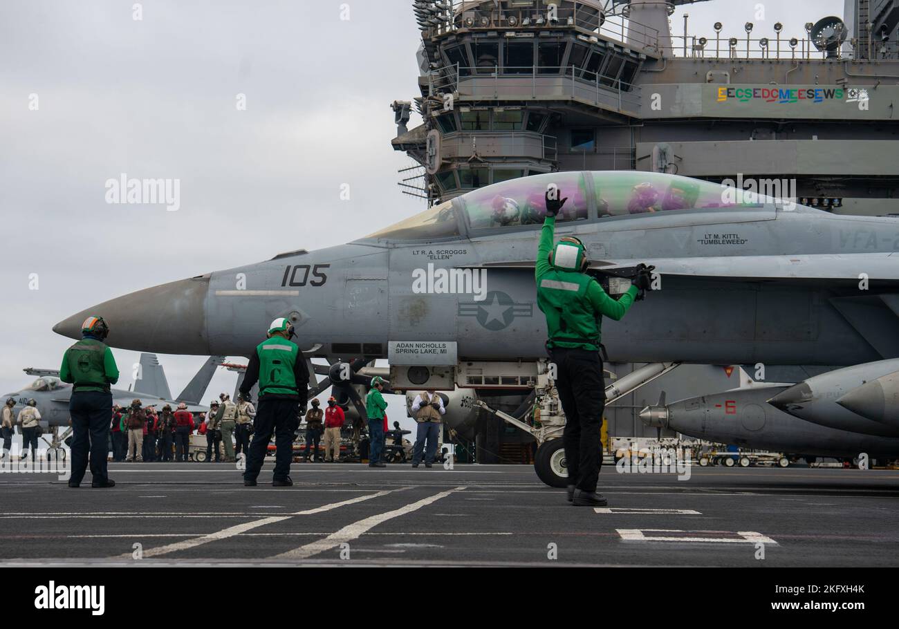 221014-N-DU622-1054 PACIFIC OCEAN (Oct. 14, 2022) An F/A-18F Super ...