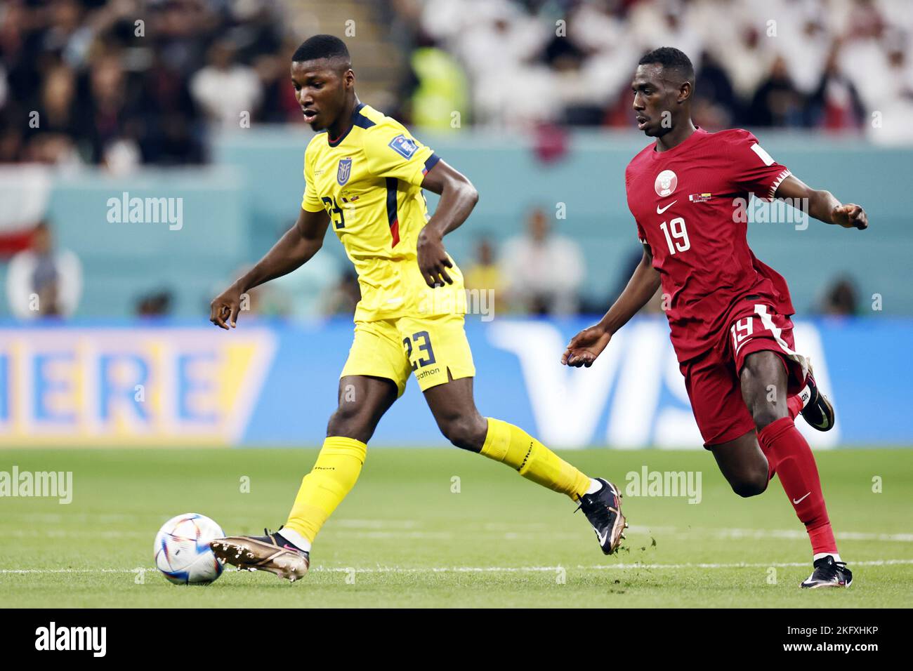 AL KHOR - (l-r) Moises Caicedo of Ecuador, Almoez Ali of Qatar during ...