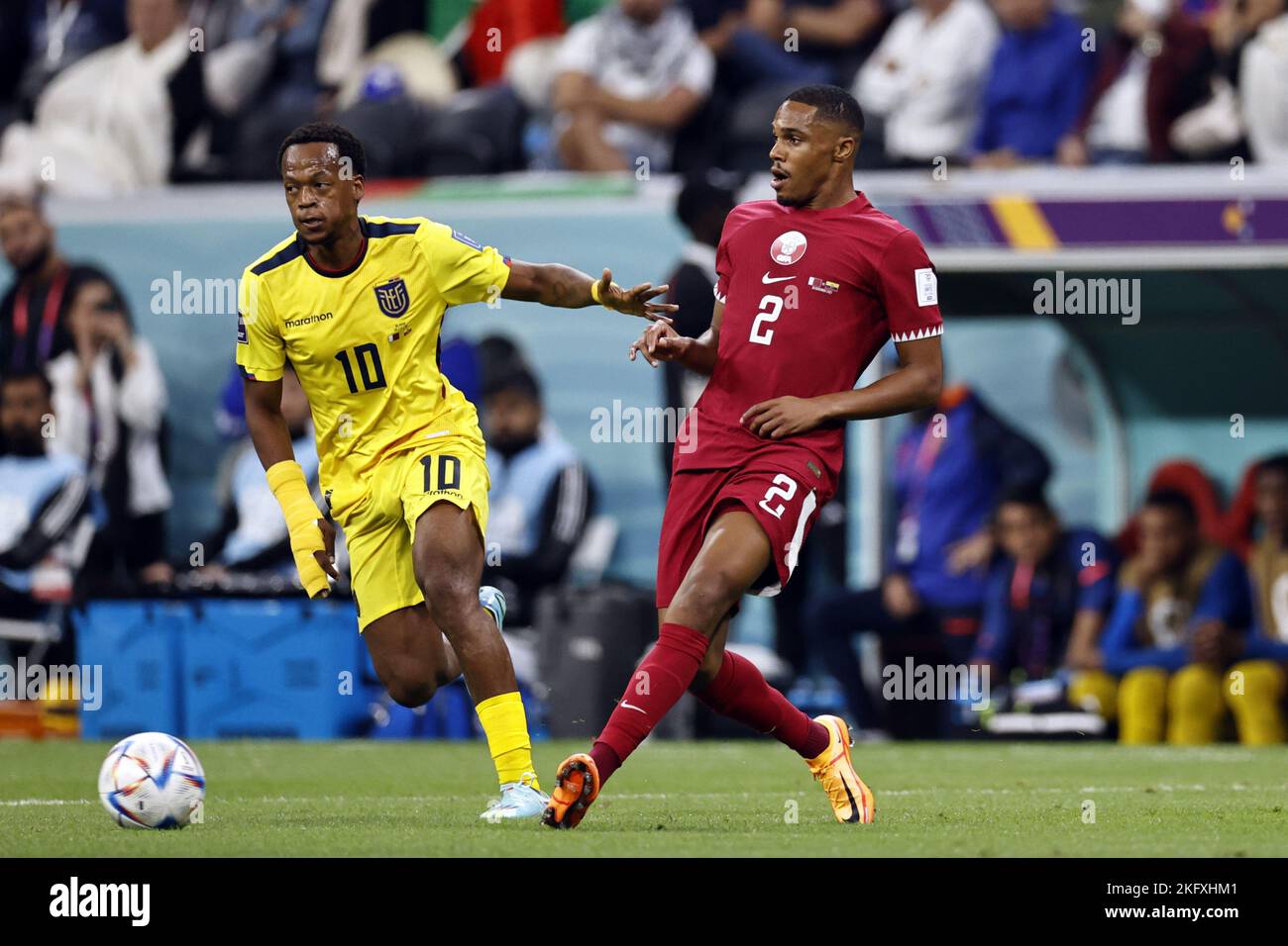 AL KHOR - (l-r) Romario Ibarra of Ecuador, Pedro Miguel of Qatar during ...
