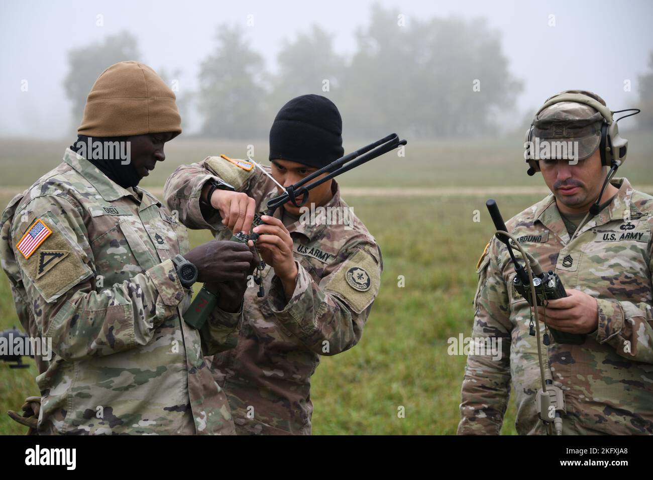 U.S. Soldiers assigned to Palehorse Troop, 4th Squadron, 2nd Cavalry ...
