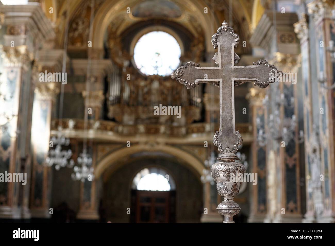 Copper cross hi-res stock photography and images - Alamy