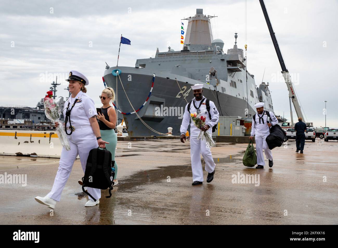 From left, U.S. Navy Chief Boatswain’s Mate Sophie Blessing, Hospitap ...