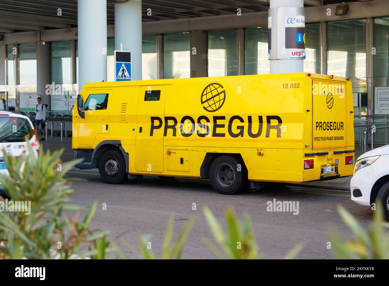 Armoured van hi-res stock photography and images - Alamy