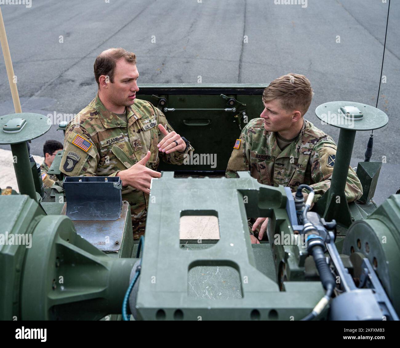 A Soldier assigned to the 1st Battalion, 3rd Aviation Regiment ( Attack ...
