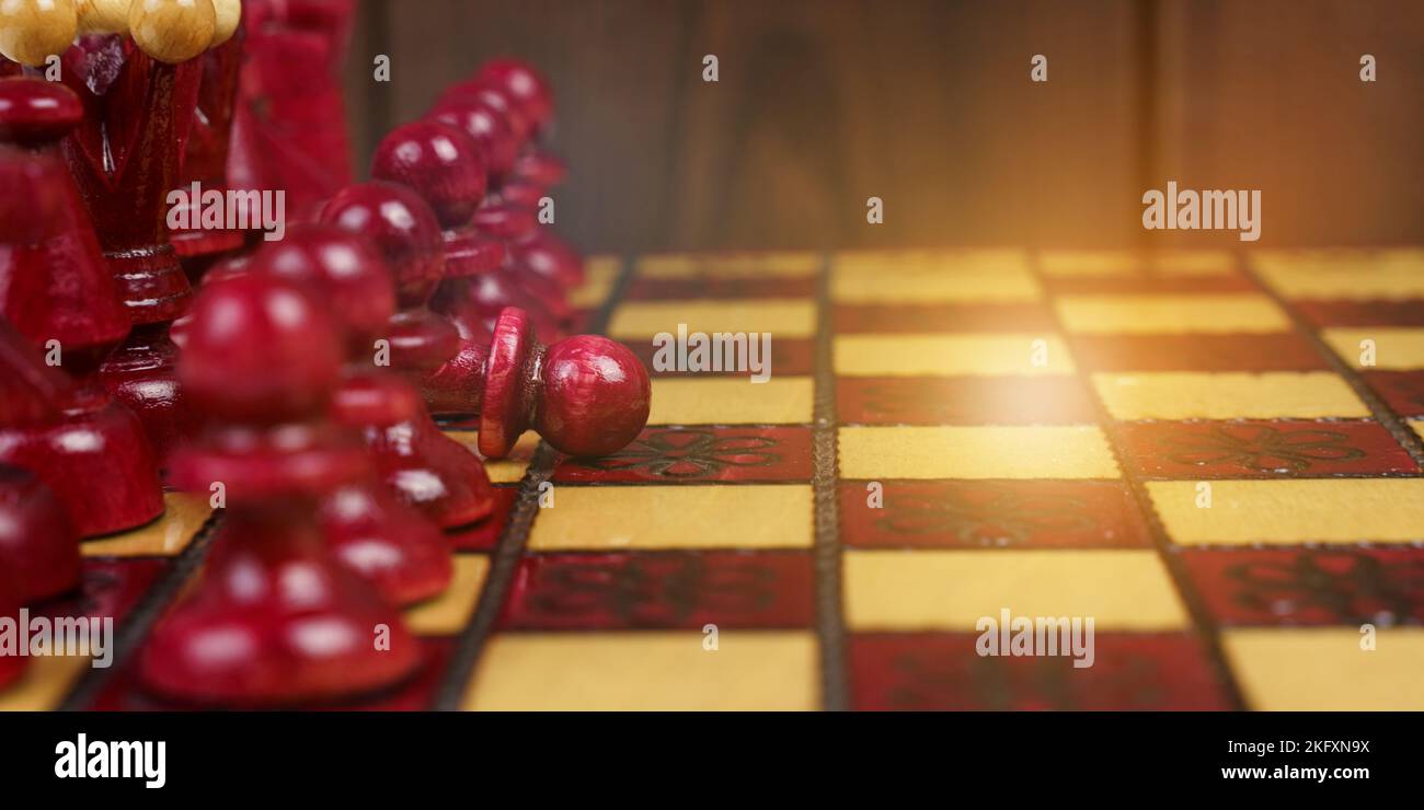 Fallen chess knight hi-res stock photography and images - Alamy