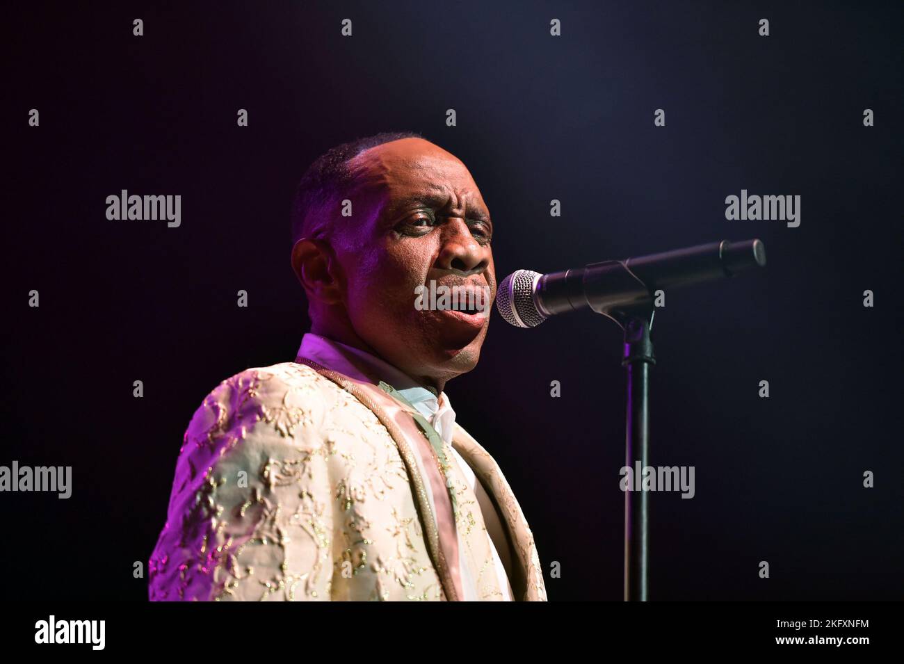 November 19, 2022, Norfolk, Virginia, USA: FREDDIE JACKSON brings some ...