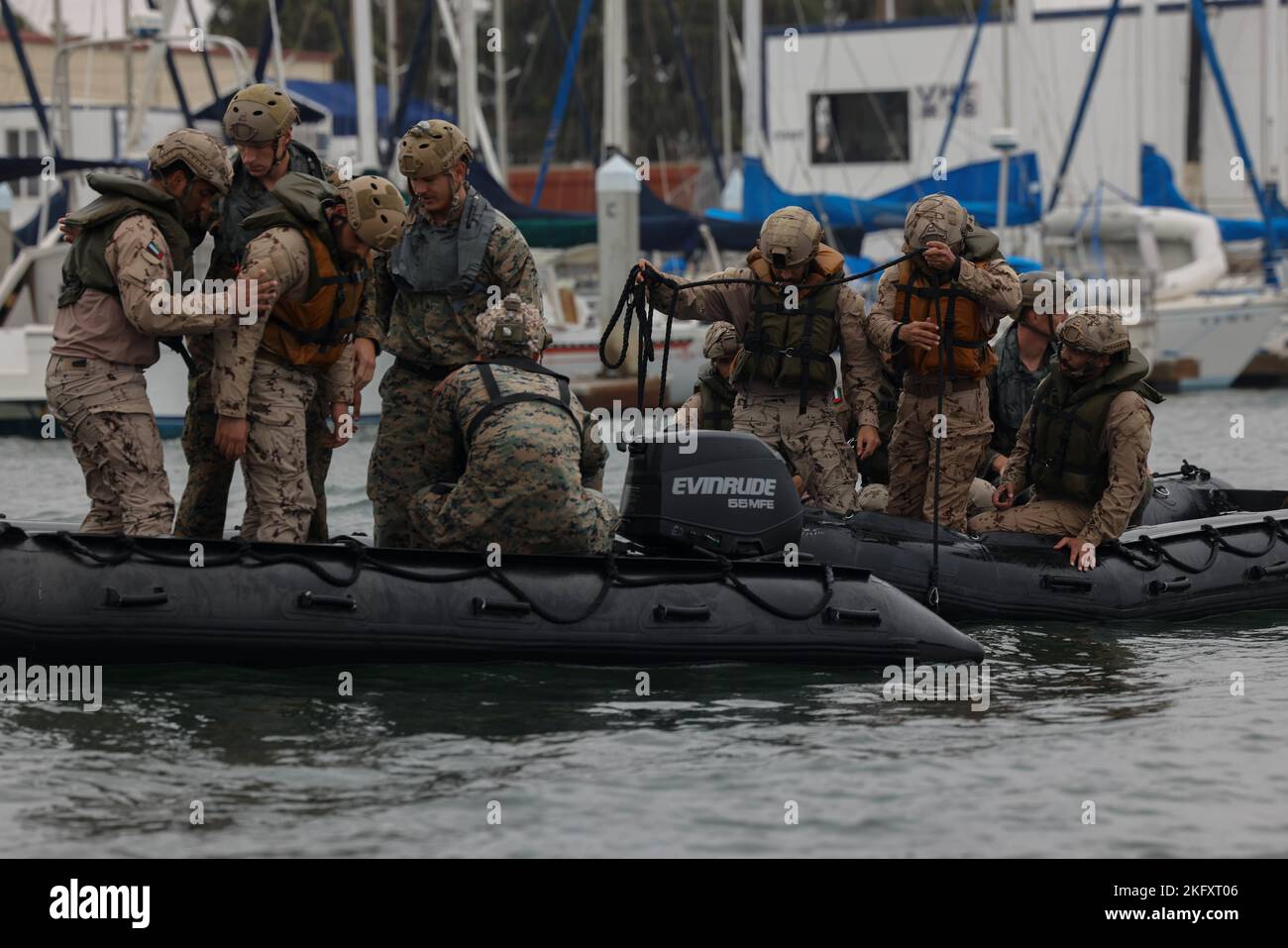 U.S. Marines with Charlie Company, 1st Reconnaissance Battalion, 1st ...