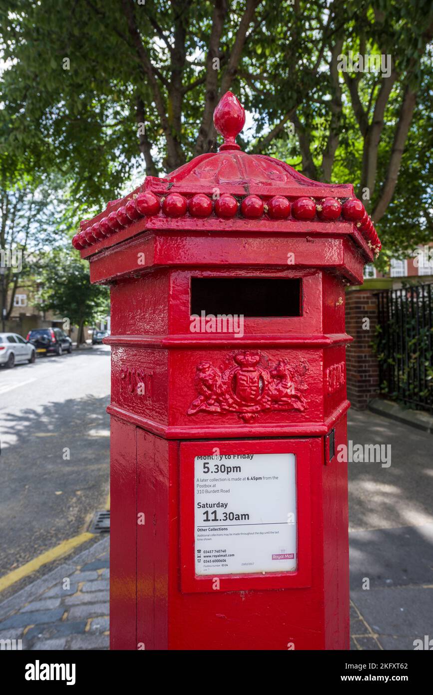 old Victorian red post box, East London,England,UK Stock Photo - Alamy