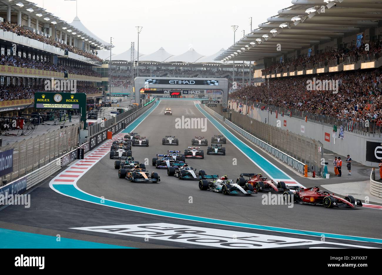 Start of the race, 16 LECLERC Charles (mco), Scuderia Ferrari F1-75 ...