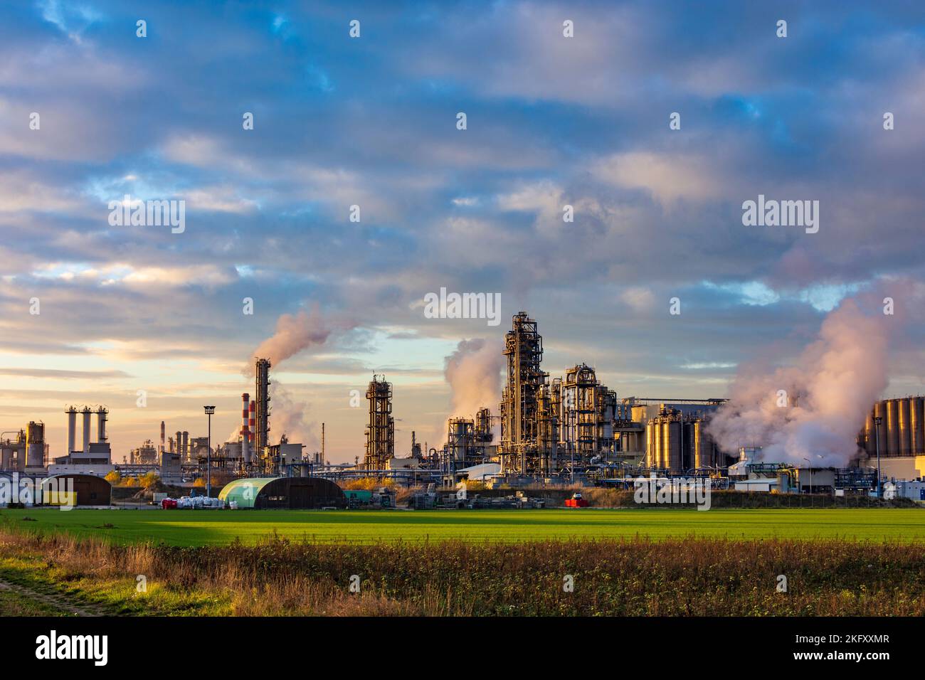 Schwechat: Borealis AG, plants for the production of polypropylene (PP ...