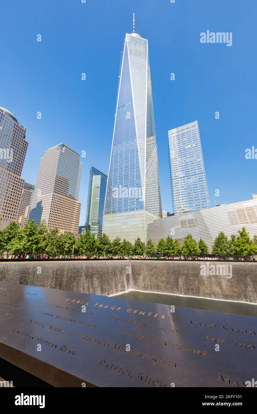 911 memorial museum new york exterior hi-res stock photography and ...