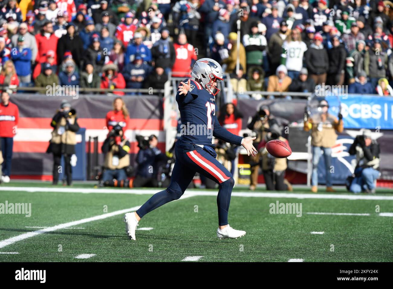 Novemebr 20, 2022: New England Patriots punter Michael Palardy (17 ...