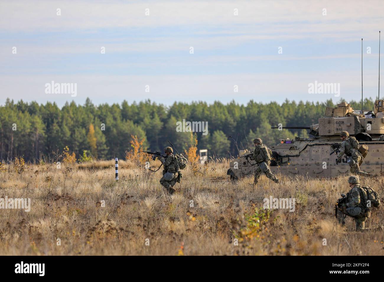 U.S. Army Soldiers with Cutthroat Company, 1st Battalion, 66th Armor ...