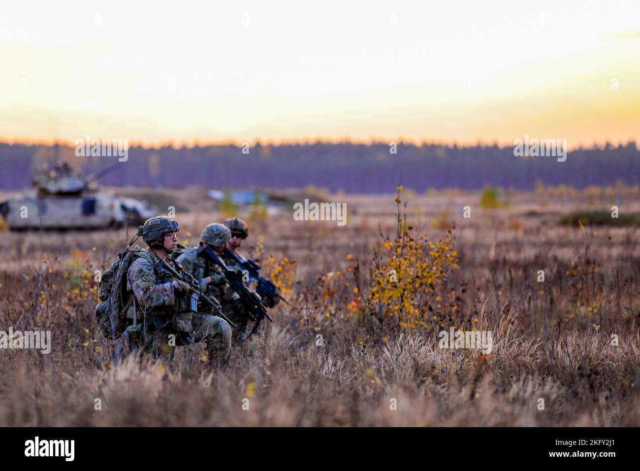 U.S. Army Soldiers with Cutthroat Company, 1st Battalion, 66th Armor ...