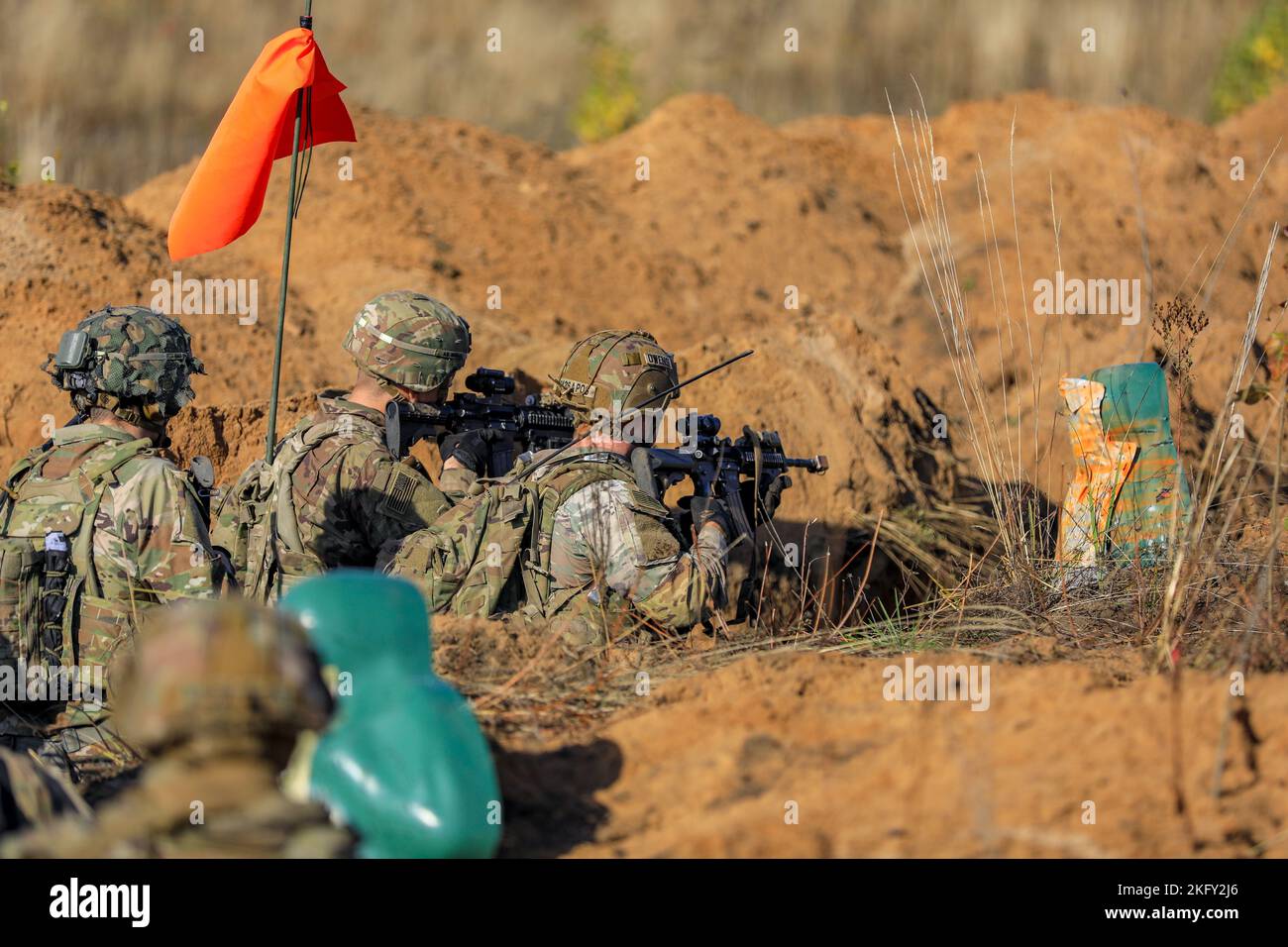 U.S. Army Soldiers with Cutthroat Company, 1st Battalion, 66th Armor ...