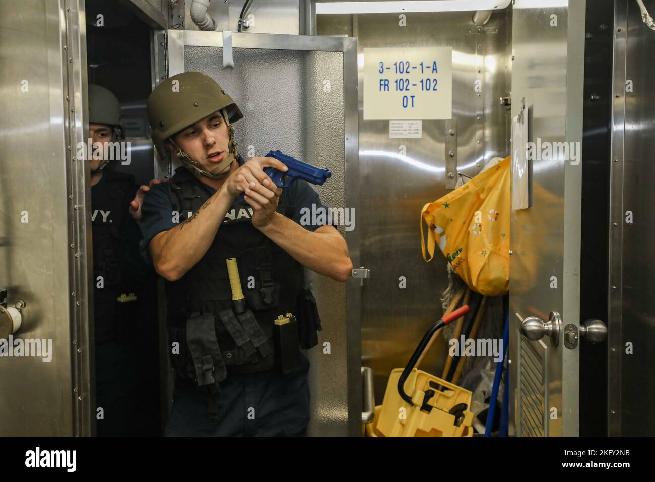 SOUTH CHINA SEA (Oct. 14, 2022) Sonar Technician (Surface) 2nd Class ...