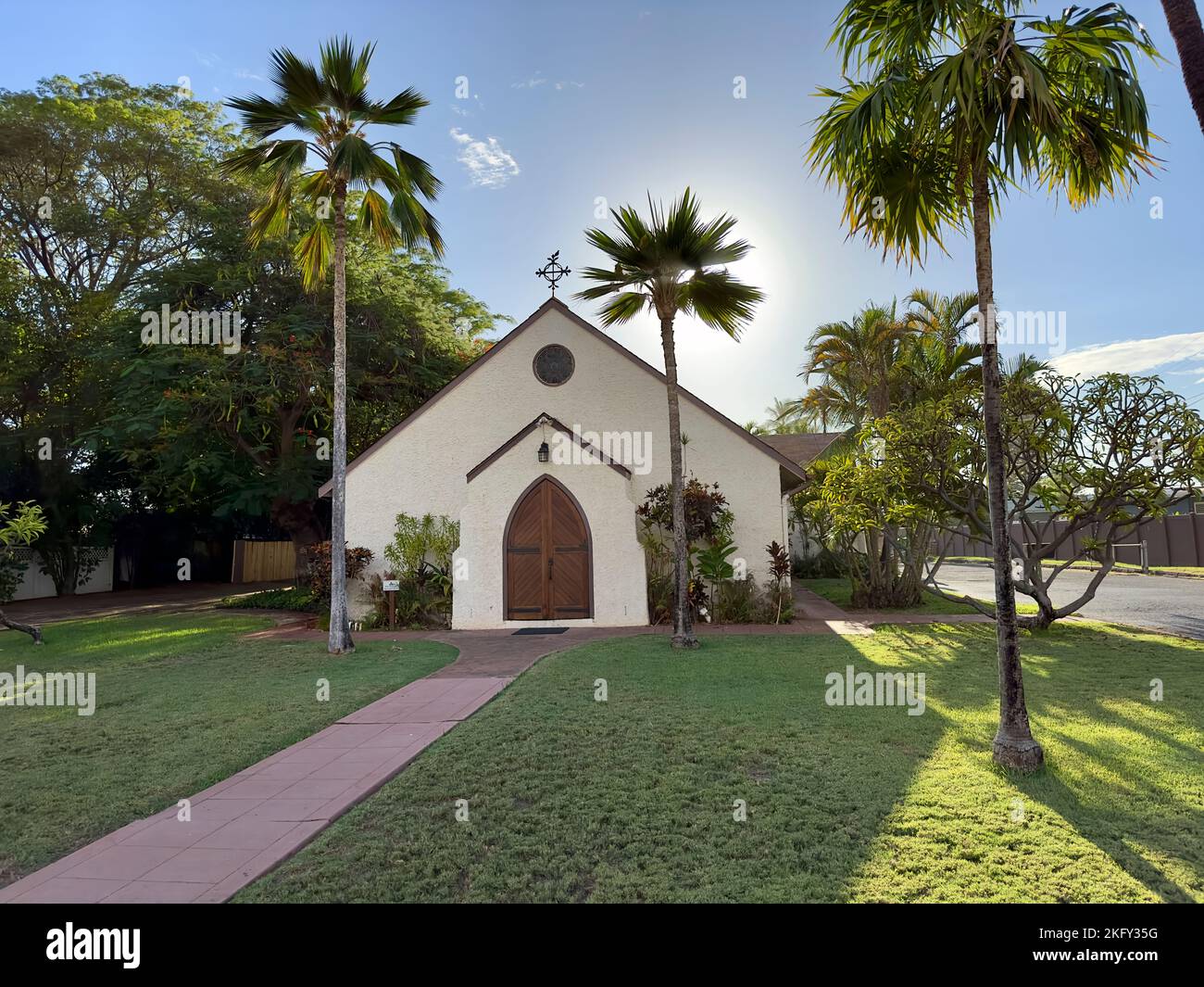 Halo building hi-res stock photography and images - Alamy