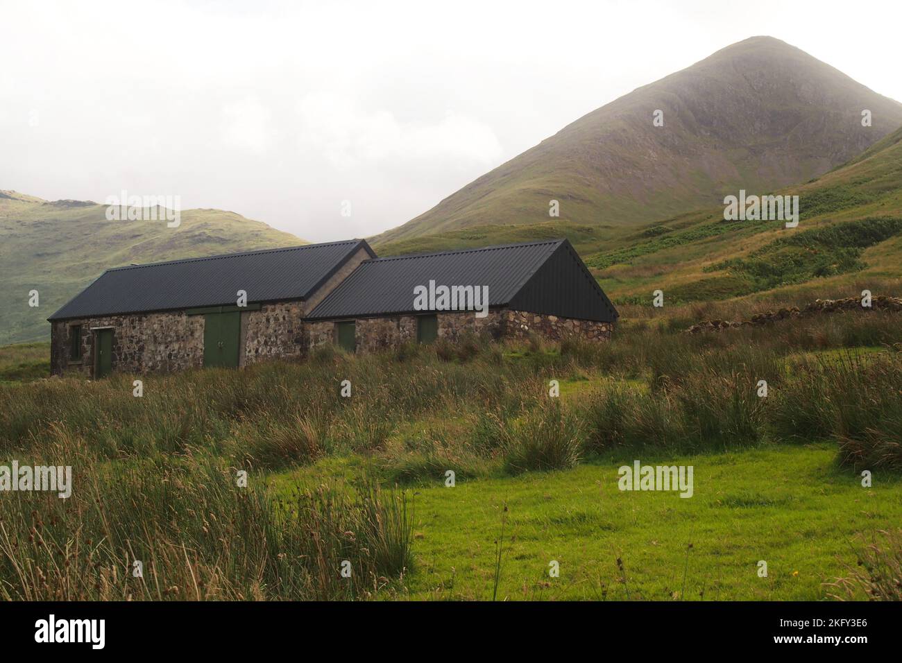 A barn building at Gortenbuie, Glen Cannel, Mull, Scotland, showing the ...