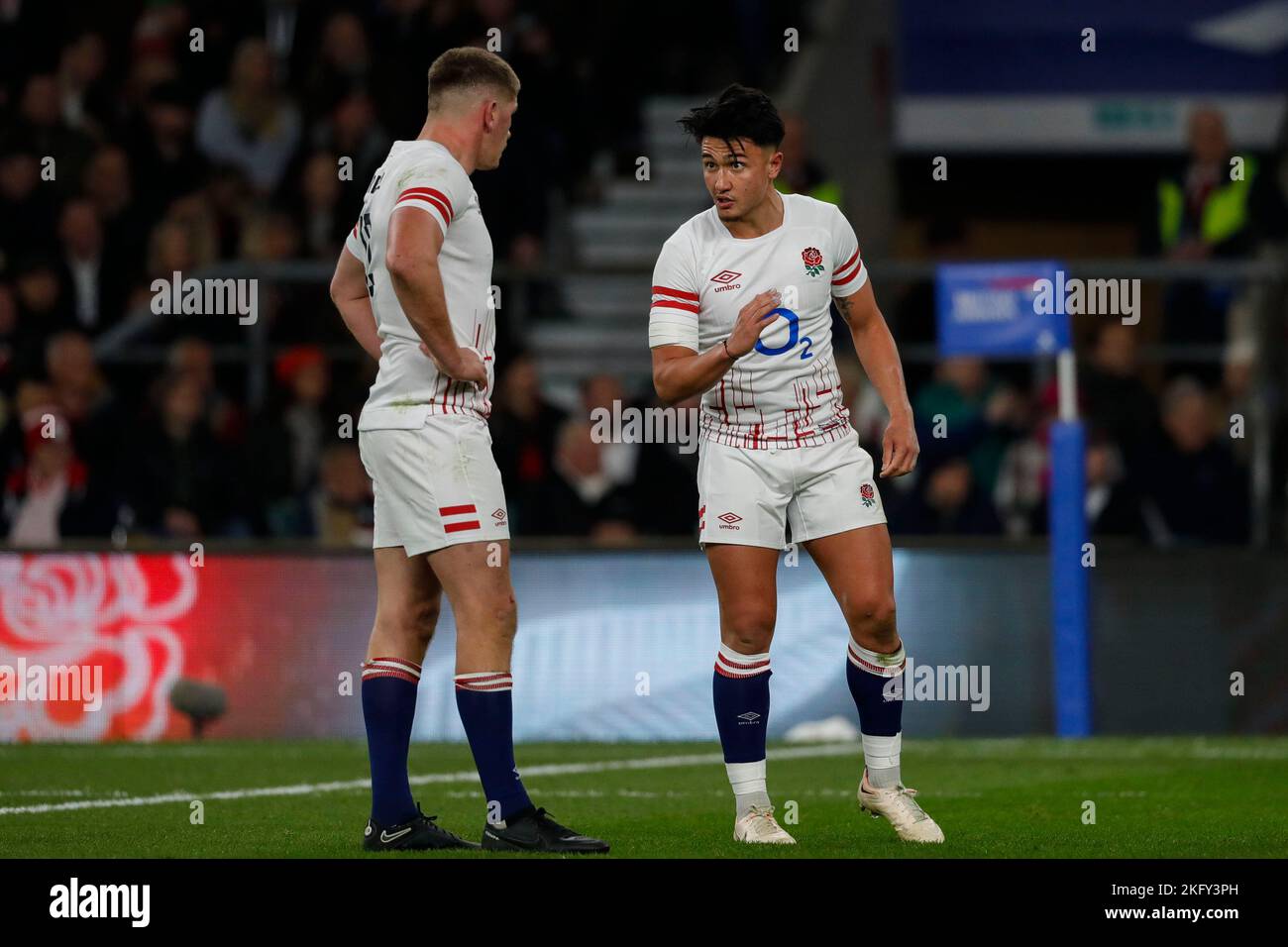 England's Owen Farrell (left) and Marcus Smith during the Autumn ...