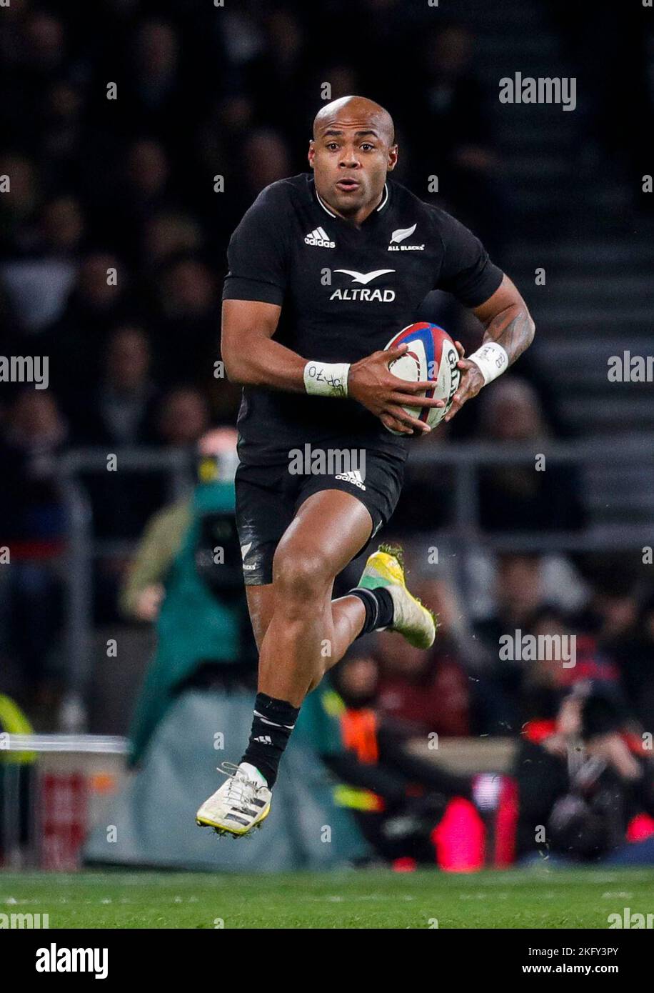 New Zealand's Mark Telea during the Autumn International at Twickenham ...