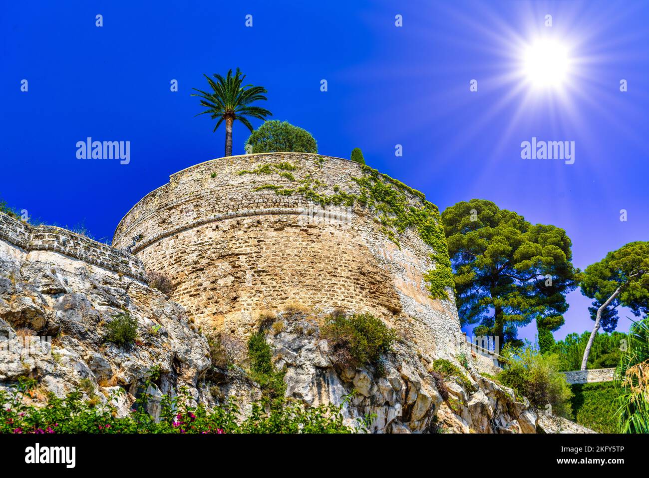 Fortress of Prince's palace on the cliff, Fontvielle, Monte-Carlo ...