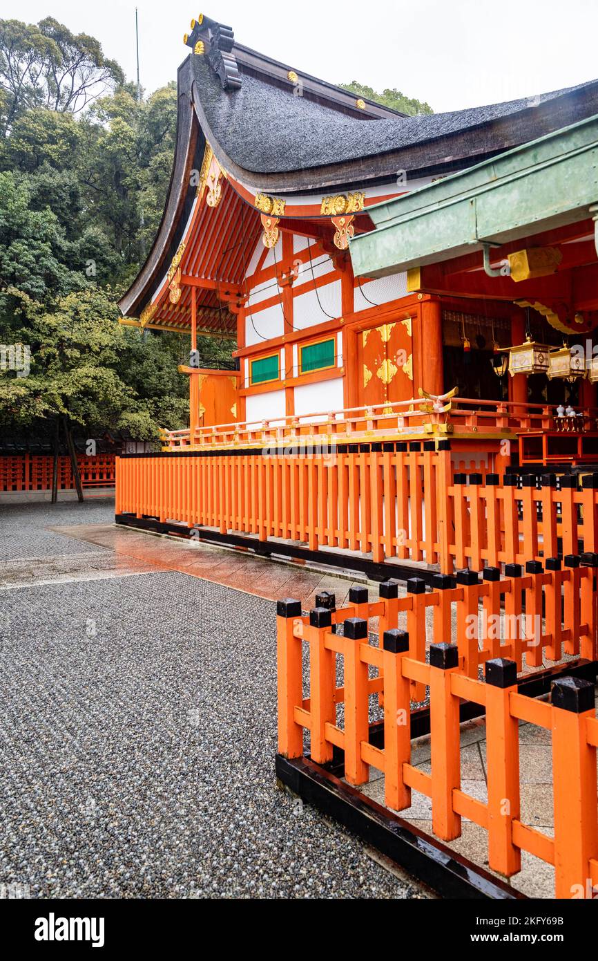 Red temple sanctuary architecture at Fushimi Inari Taisha in Kyoto ...