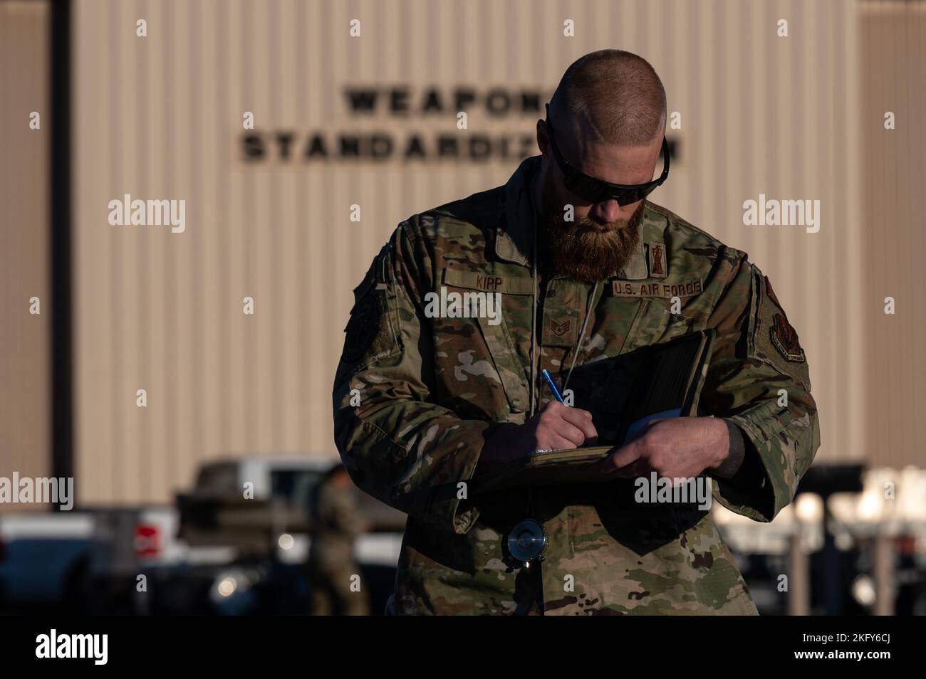 Aircraft maintenance airmen work hi-res stock photography and images ...