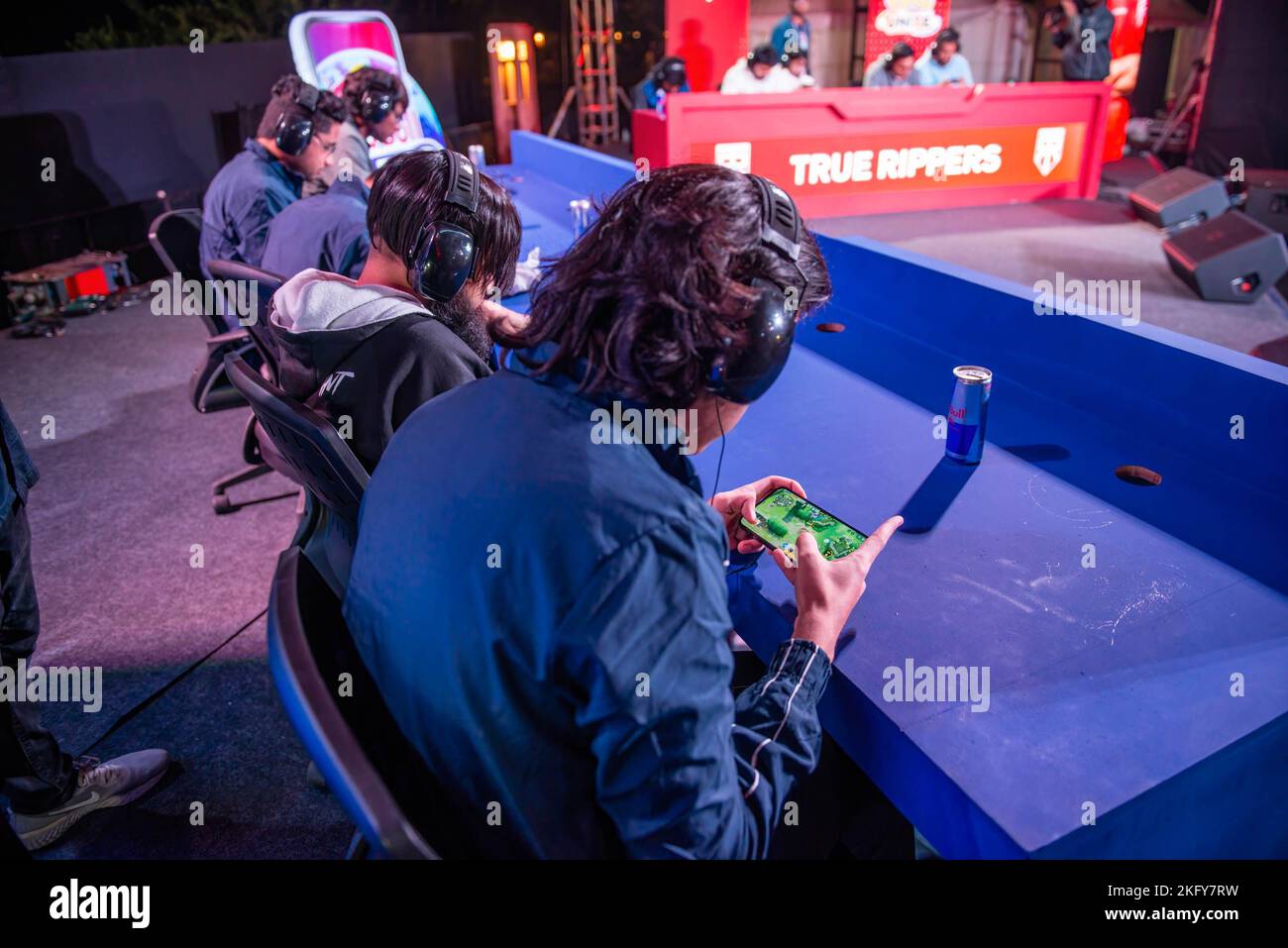 New Delhi, India. 20th Nov, 2022. Group of Indian Esports Gamer compete ...