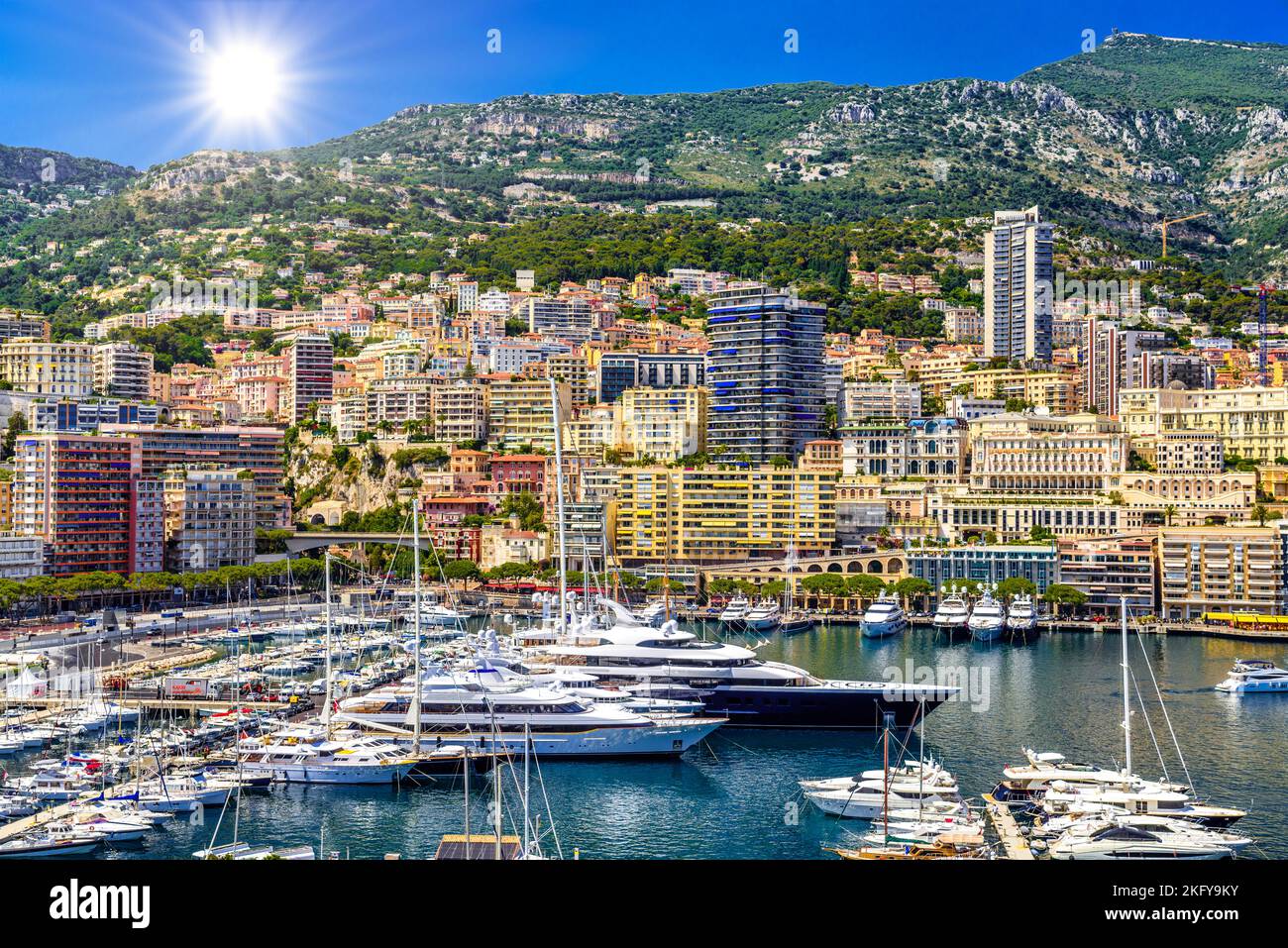 Yachts in bay near houses and hotels, La Condamine, Monte-Carlo, Monaco ...