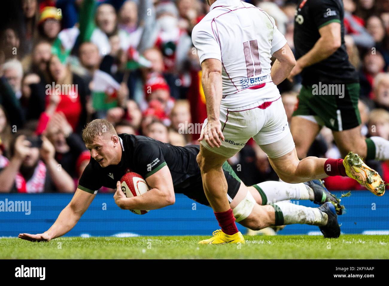 Jac Morgan of Wales scores his sides first try during the 2022 Autumn ...