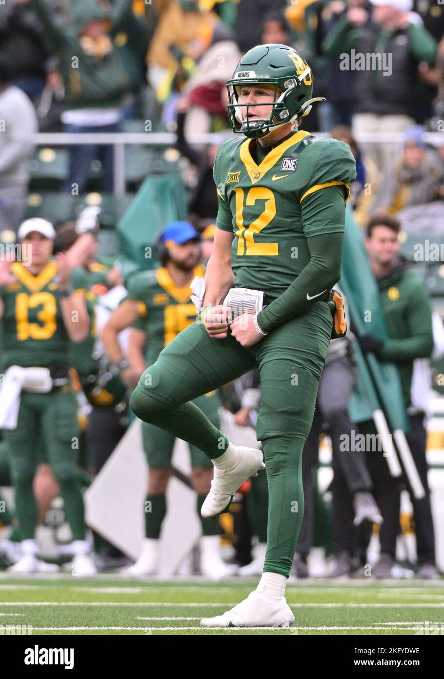 Waco, Texas, USA. 19th Nov, 2022. Baylor Bears quarterback Blake Shapen ...