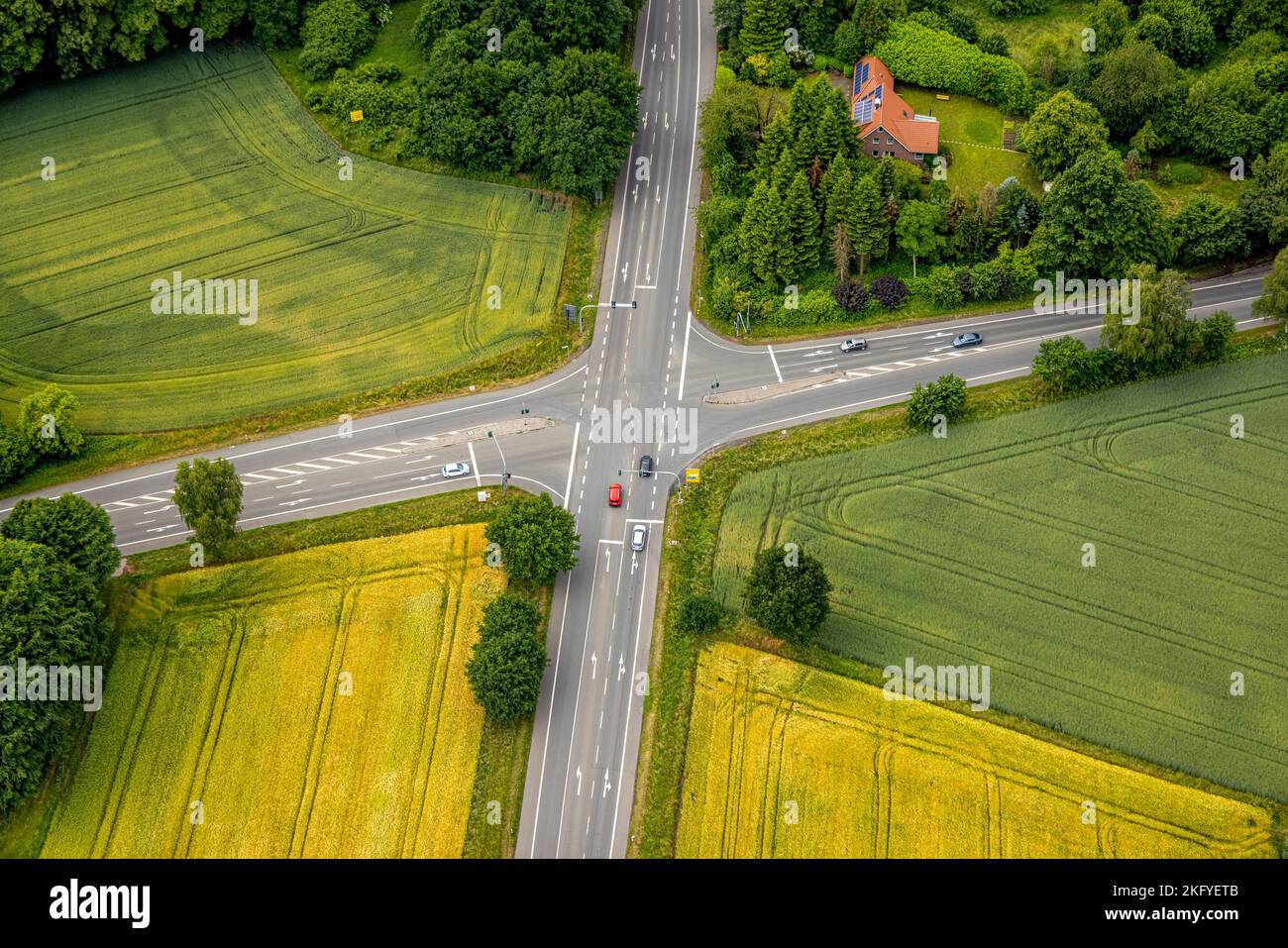 Aerial view, street intersection Sythener Straße and Münsterstraße ...