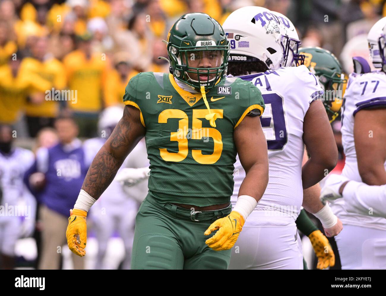 Waco, Texas, USA. 19th Nov, 2022. Baylor Bears linebacker Jackie ...