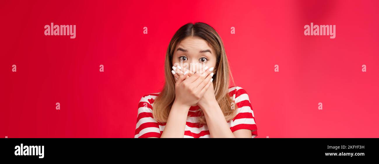 Close-up shocked asian woman gasping speechless press hands lips raise ...