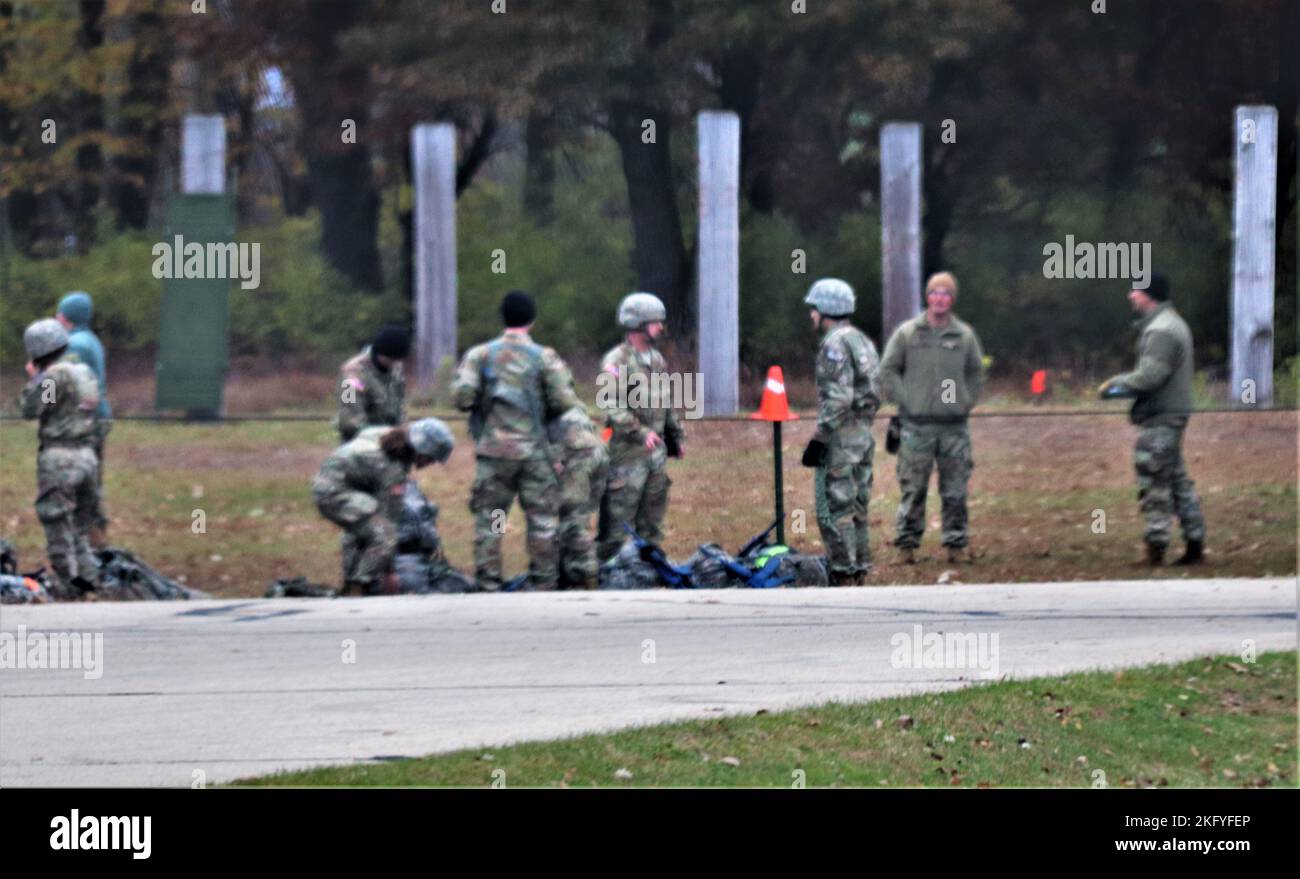 Rotc drills hi-res stock photography and images - Alamy