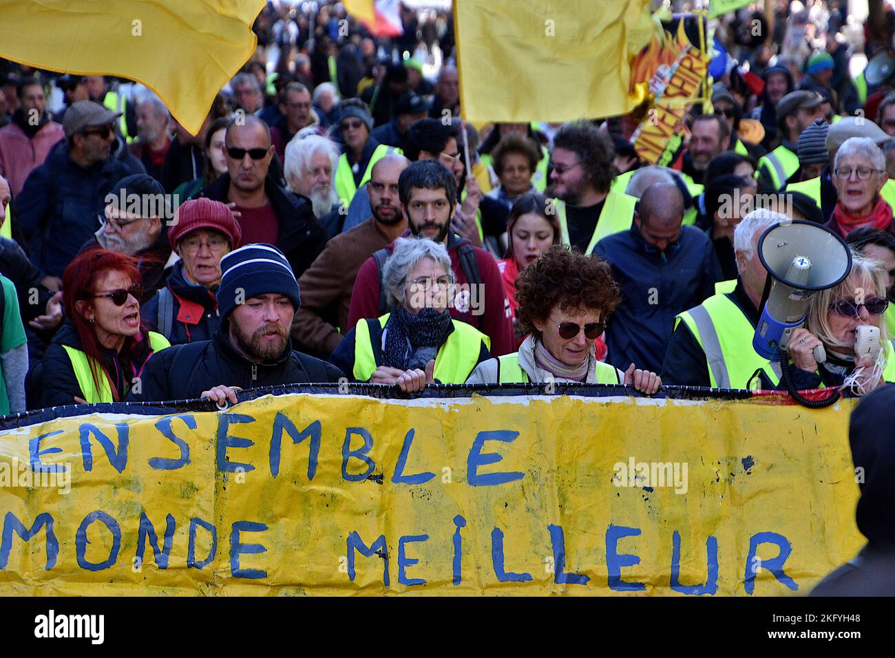 Marseille, France. 19th Nov, 2022. Protesters hold a banner while ...
