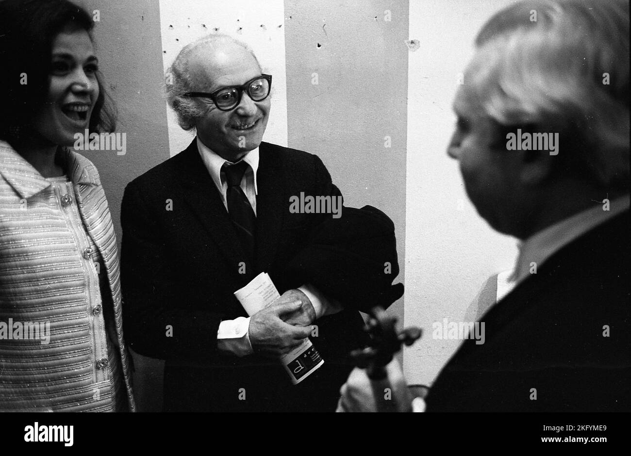 Rose teatro hi-res stock photography and images - Alamy