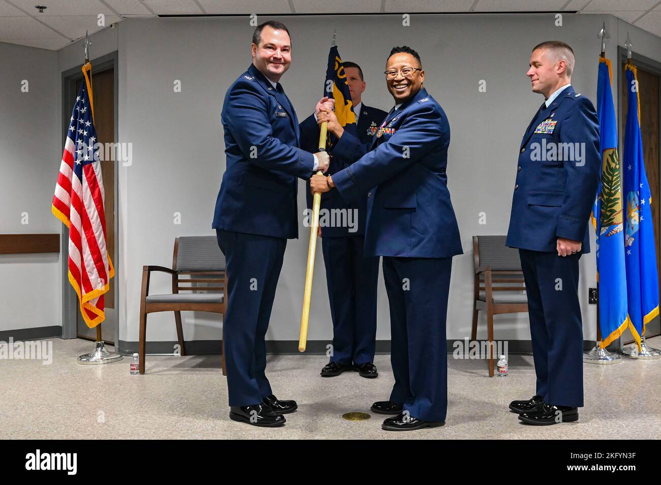 Col. Alvin Bradford relinquishes his title as the 507th Medical ...