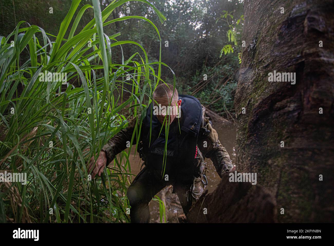 U.S. Army Soldiers participating in Jungle School perform waterborne ...