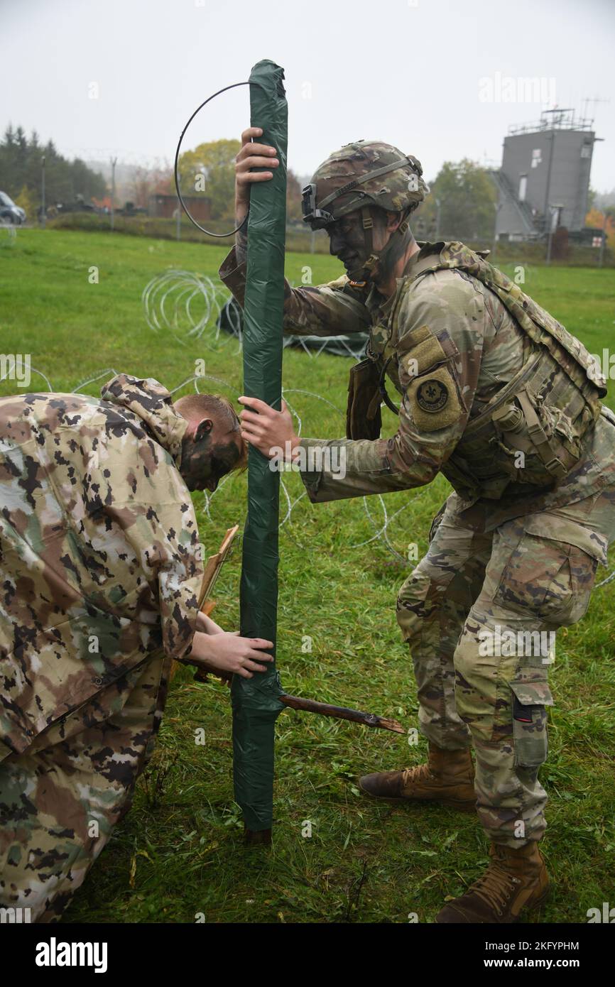 U.S. Soldiers assigned to 1st Platoon, Argonaut Troop, Regiment ...