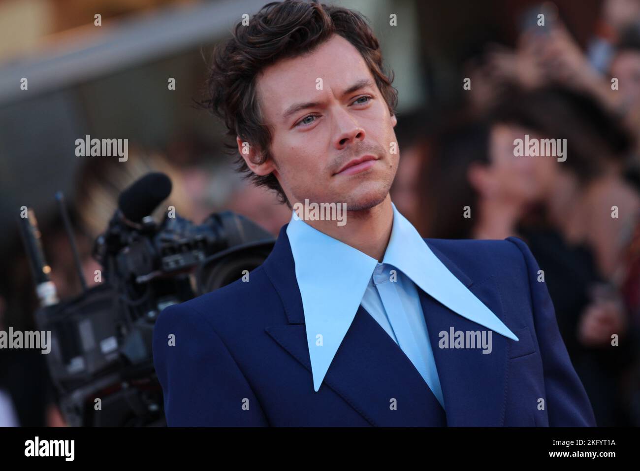 Harry Styles red carpet "Don't Worry Darling" Venice film festival 2022 ...