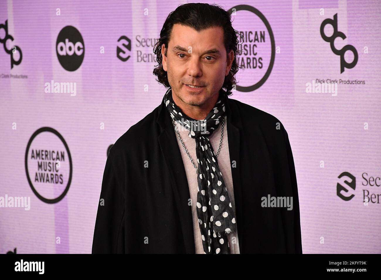 BUSH - Gavin Rossdale attends the 2022 American Music Awards at ...