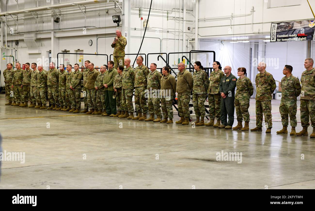 Col. Jeff Van Dootingh, commander of the 910th Airlift Wing, introduces ...