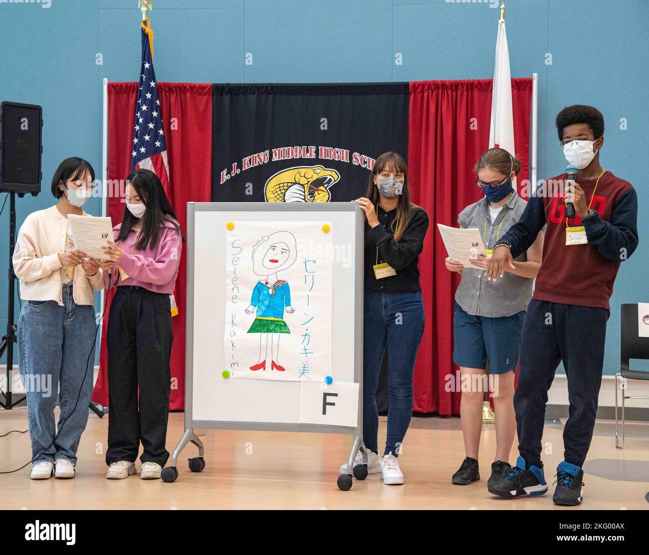 Japanese and American students present their final project during the ...