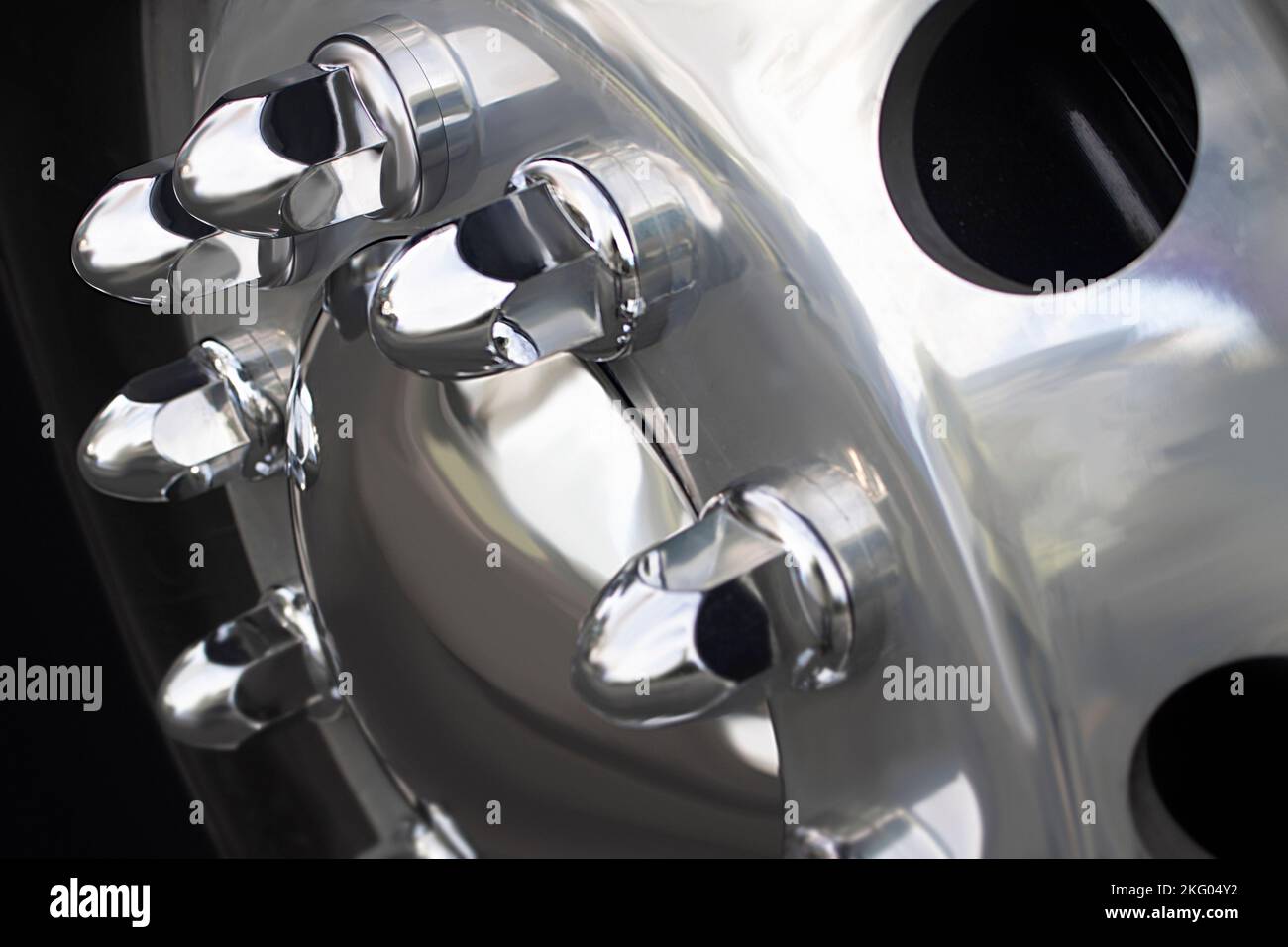 Semi truck wheel maintenance hi-res stock photography and images - Alamy